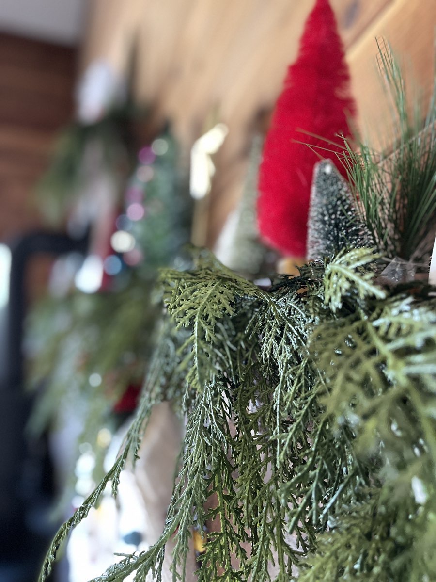 Create a Holiday Mantle in 3 steps! - The Flip Hubb