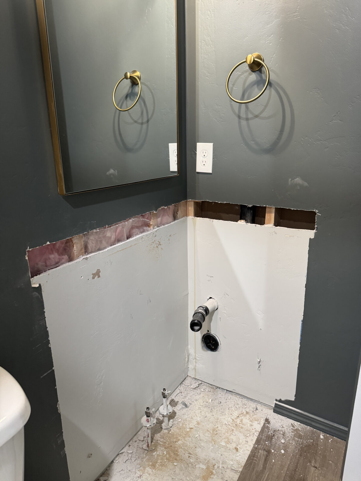 Our Small Bathroom Makeover: From Builder-Grade Basic to Boujee - The ...